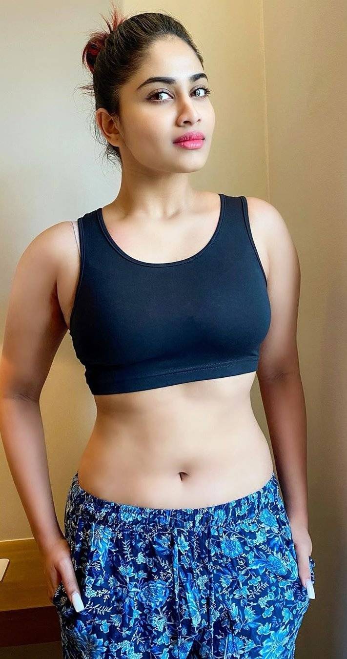 shivani narayanan | Scrolller