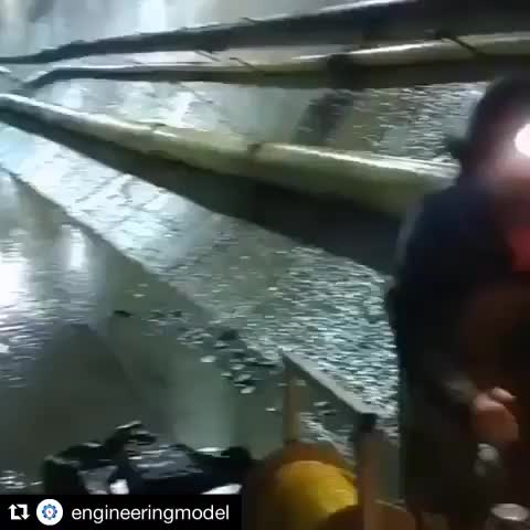 Shockwave in a tunnel. | Scrolller