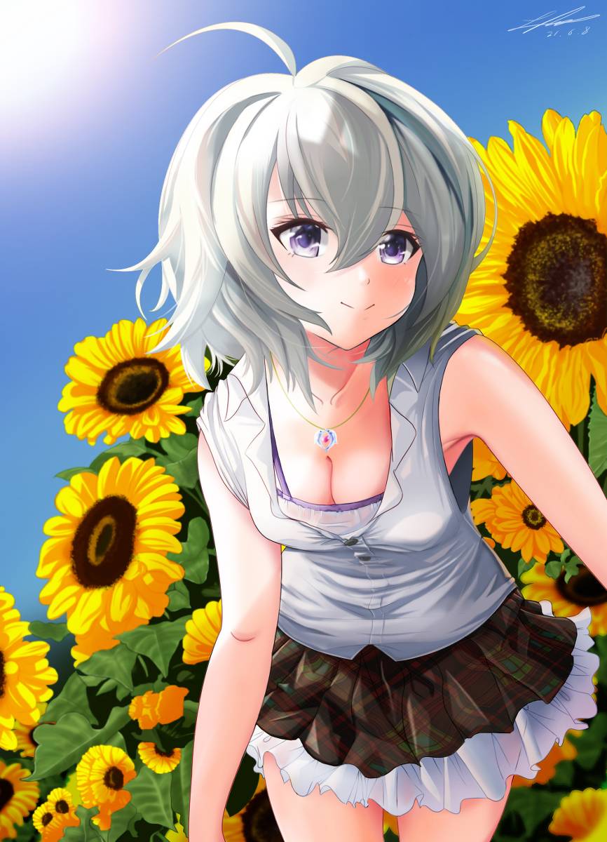 Short hair Elaina with cleavage | Scrolller