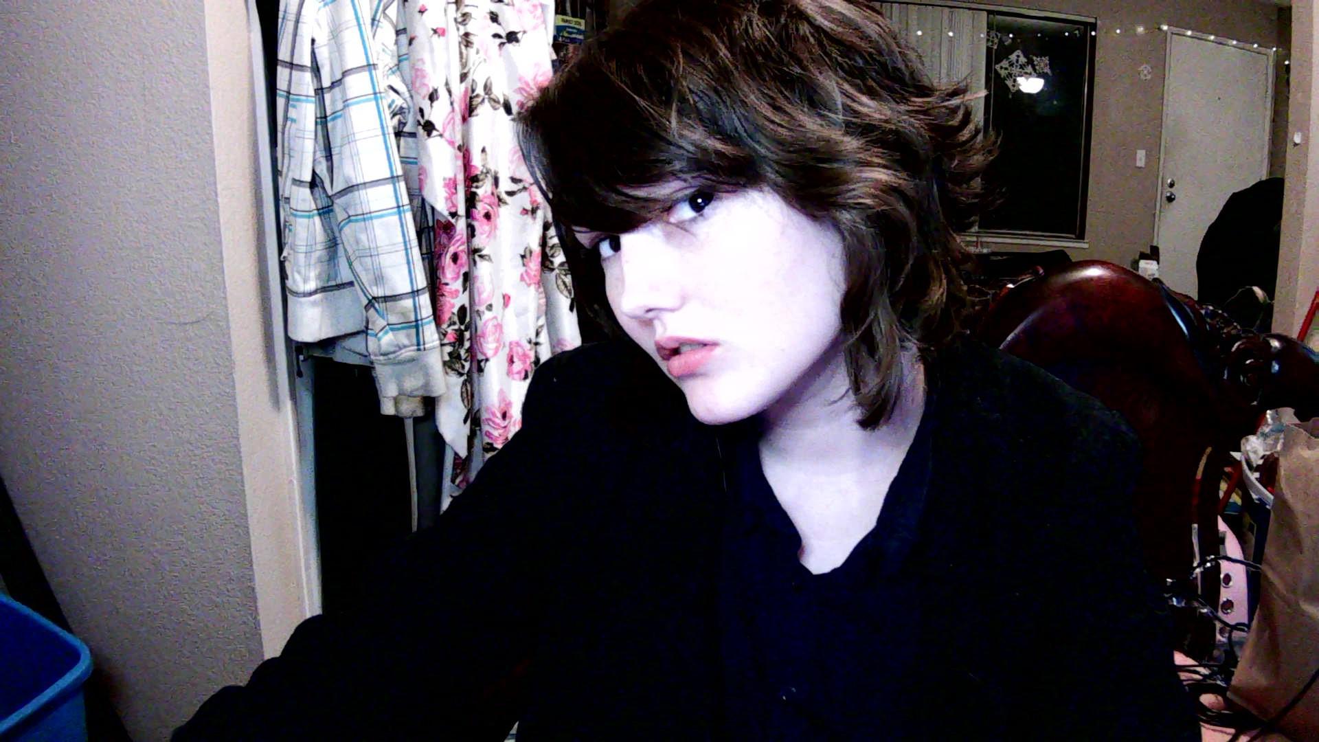 Short hair makeup free | Scrolller