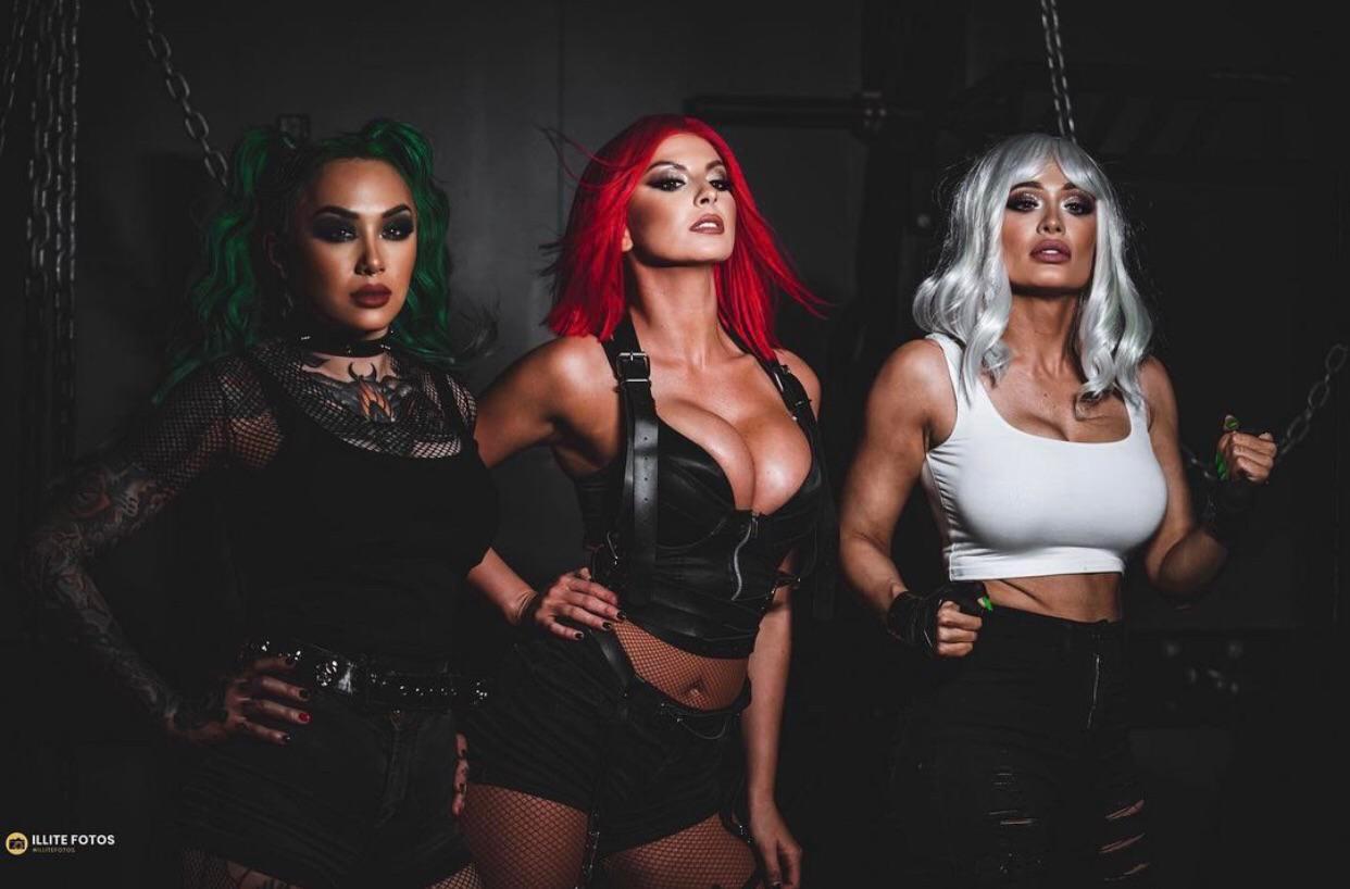 Shotzi, Danni & Scarlet blessing us with their impressive racks | Scrolller