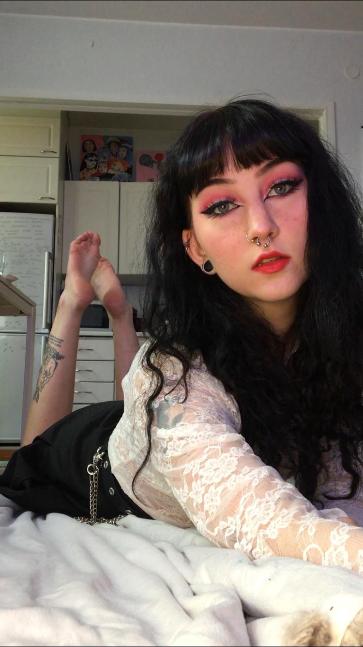 I’m a total package | Scrolller