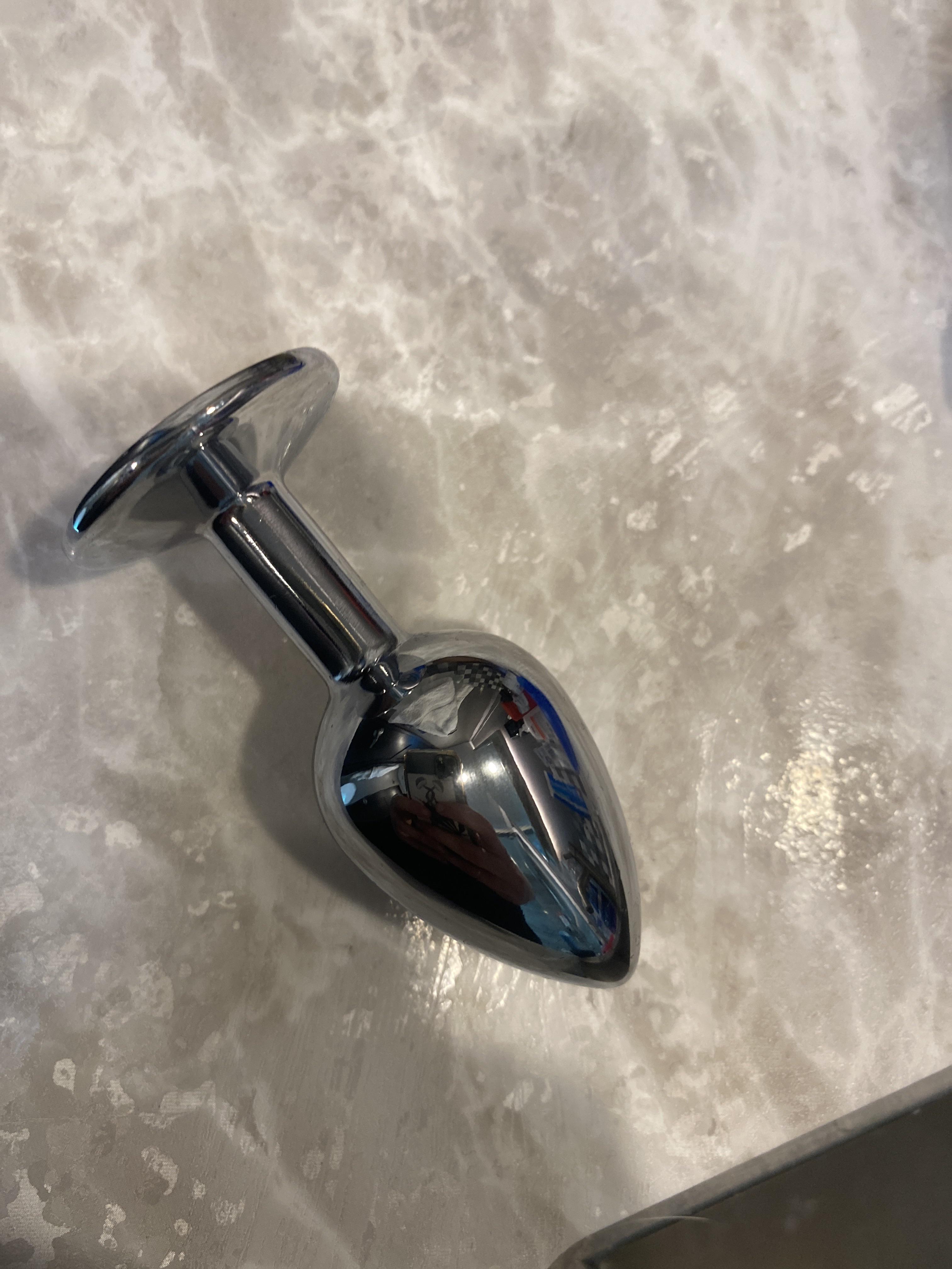 Who wants me to post it in me | Scrolller