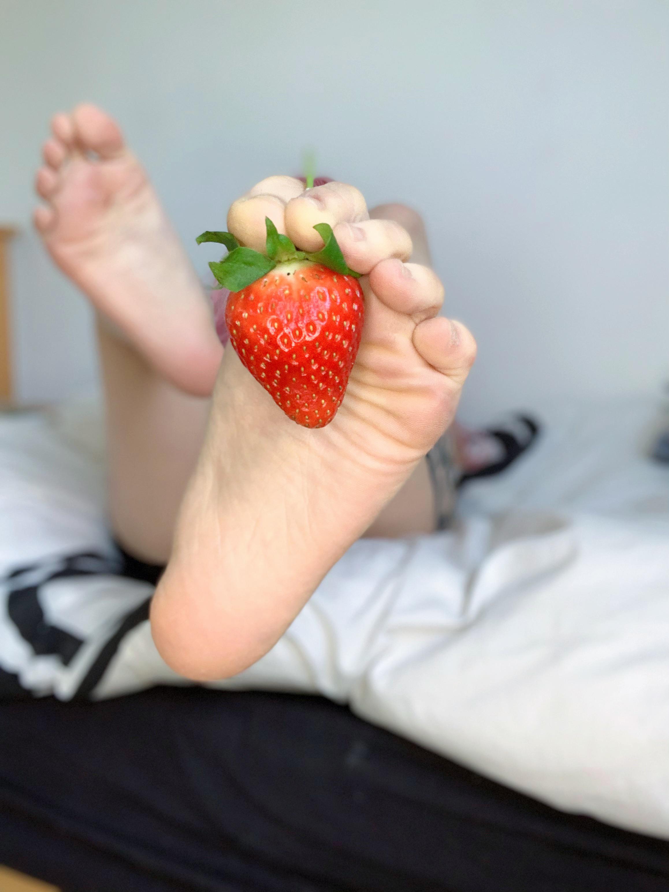 Eat it 😈 | Scrolller