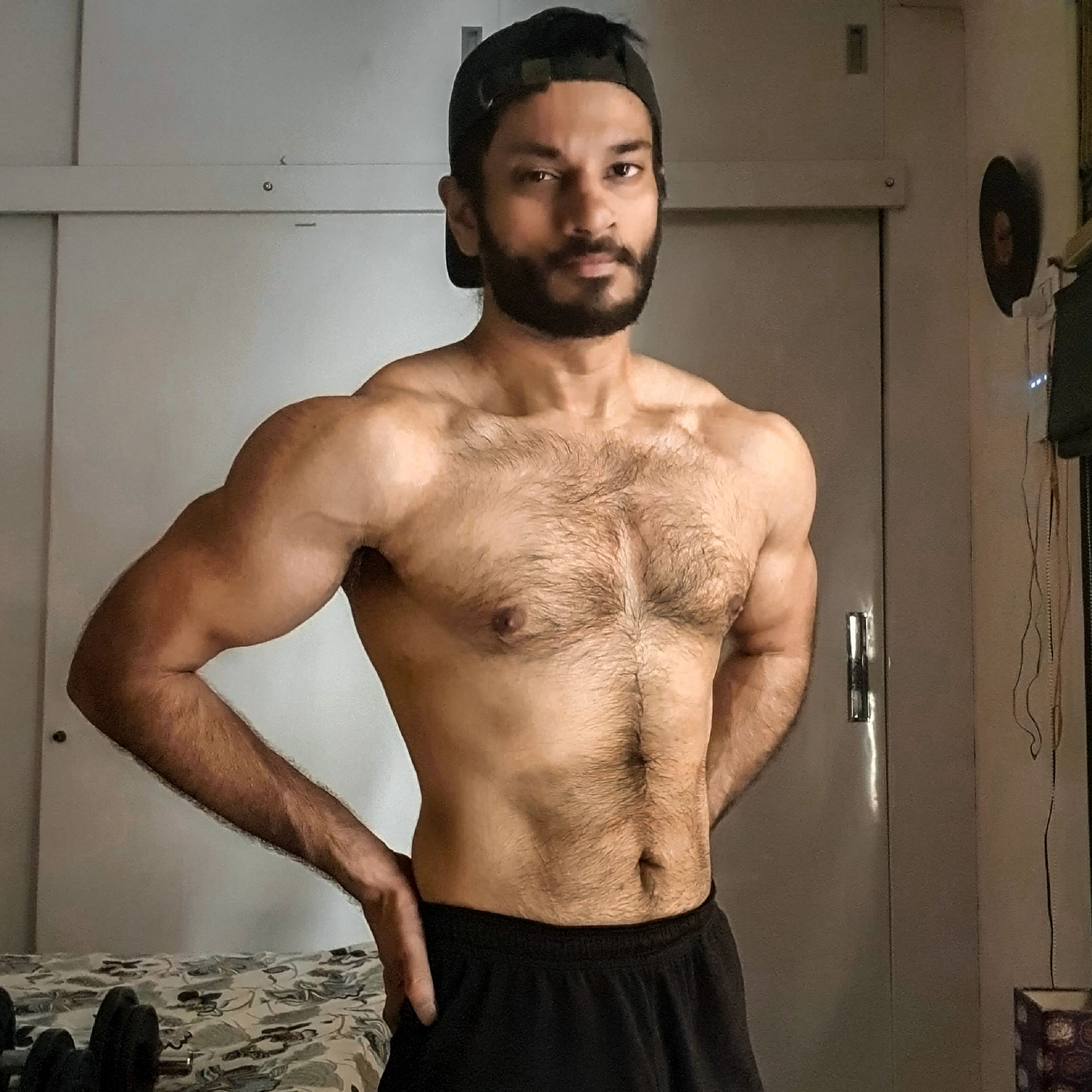 Shoulder day selfie | Scrolller