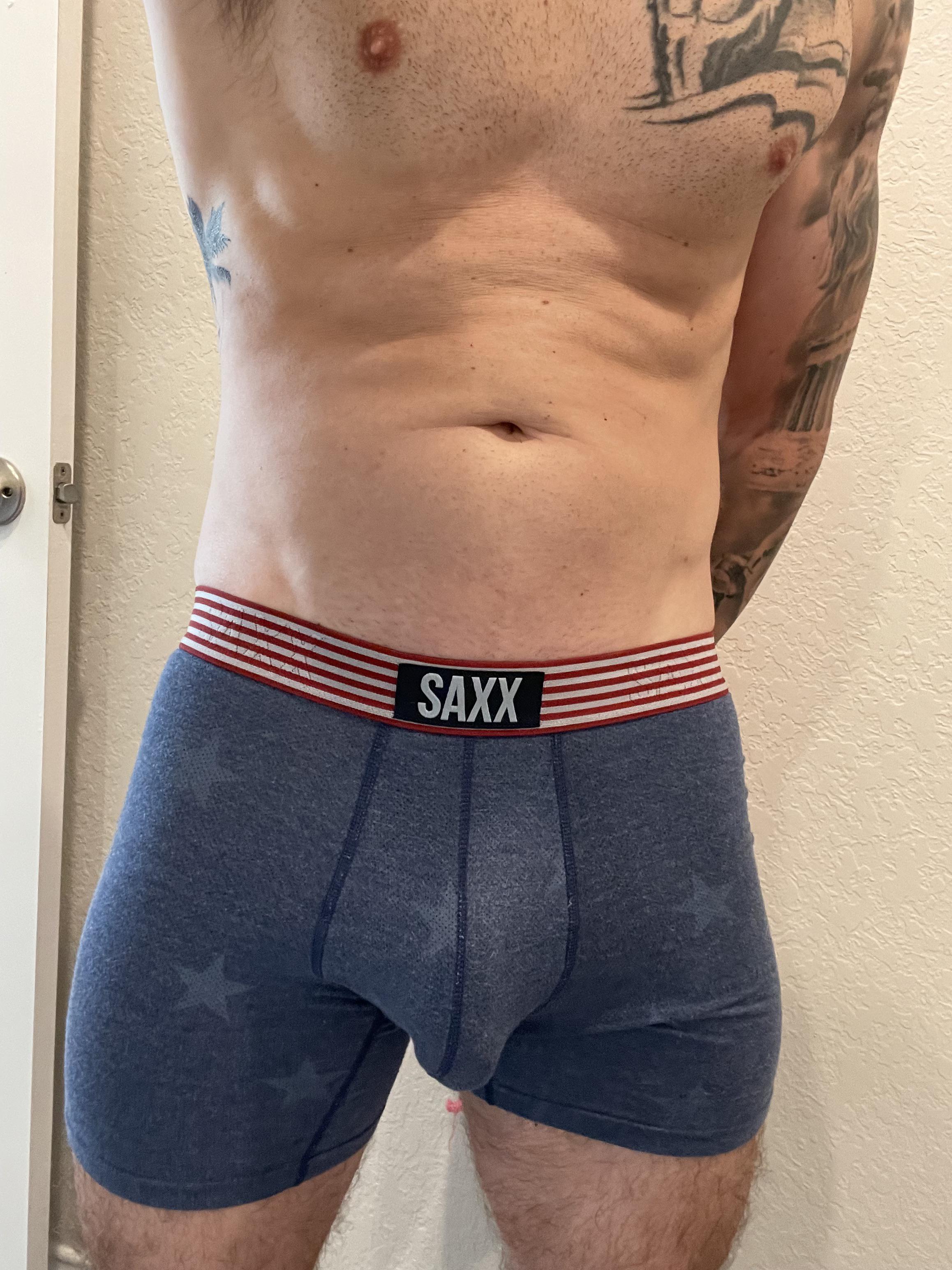 Showin off the new boxers😏 | Scrolller