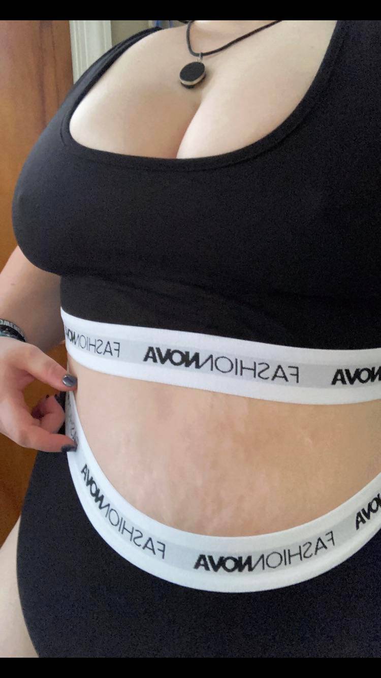 New outfit from fashion nova - showing off my stretch marks | Scrolller