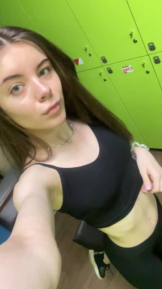 Big weights but small tits :) | Scrolller