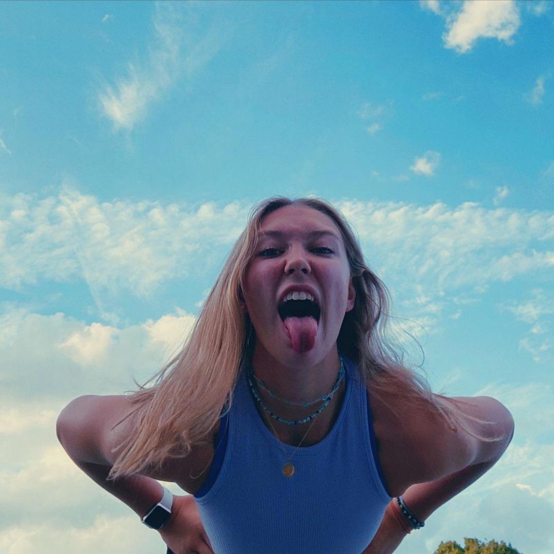 Showing you where to put it | Scrolller