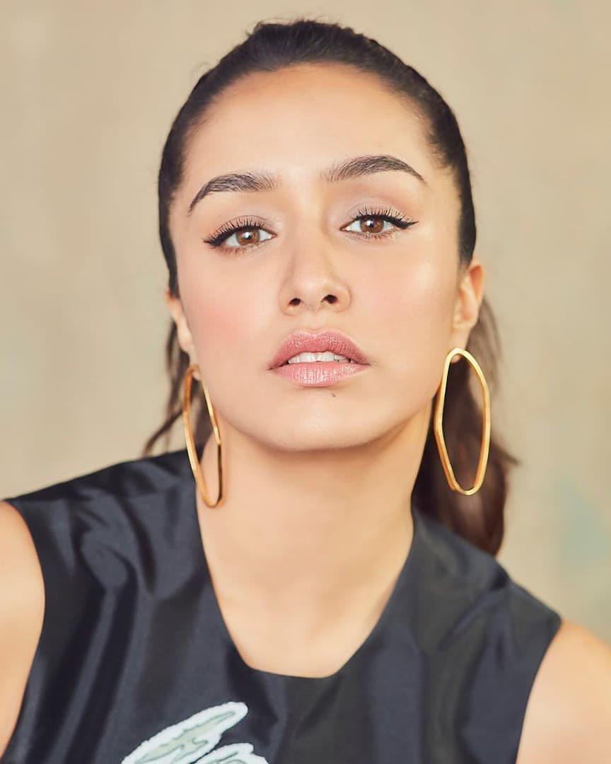 Shraddha Kapoor Scrolller