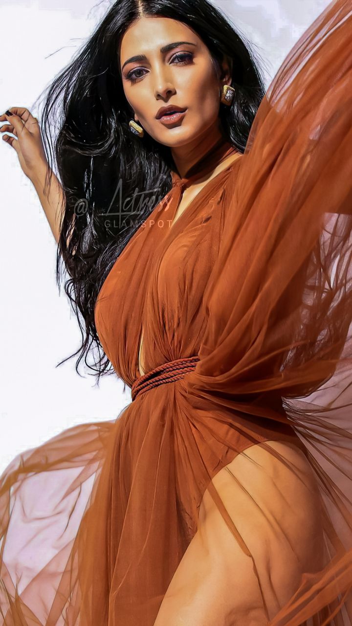 Shruti hasan | Scrolller