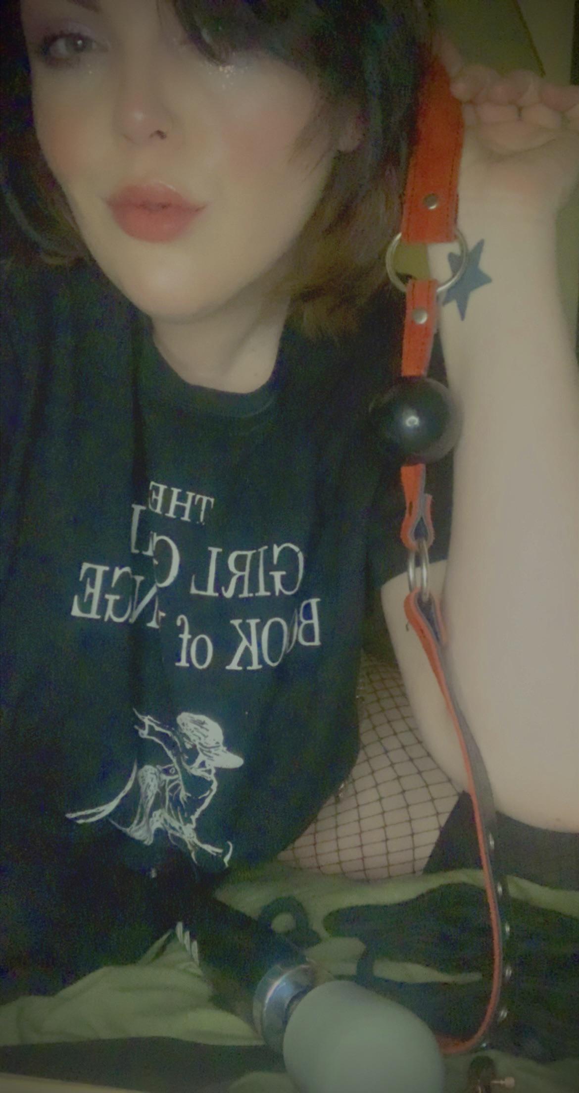 Shut up or I will make you shut up | Scrolller