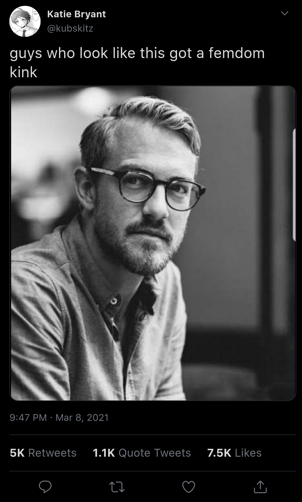 *side eyes Jan* | Scrolller