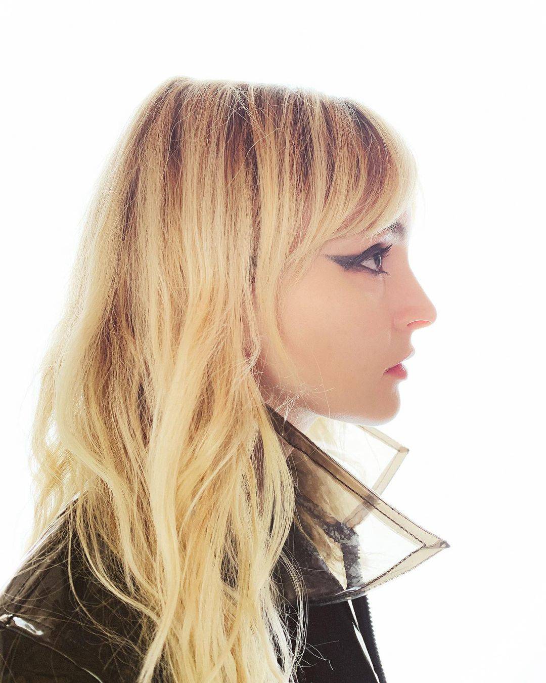 Side profile | Scrolller