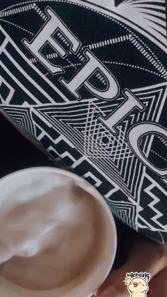 Simone Simons using her juggs and a mug to wish us good morning. | Scrolller