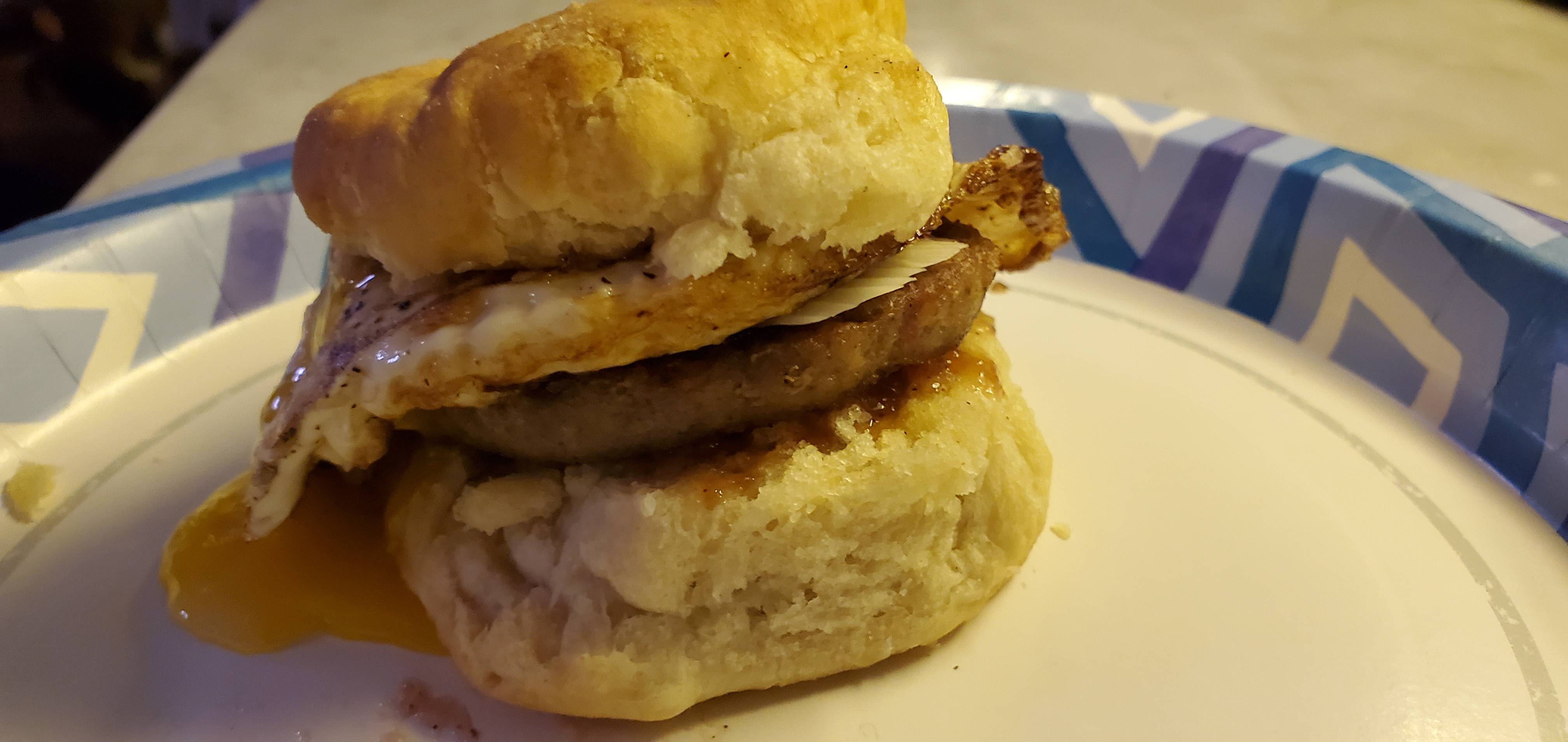 Simple Breakfast Sandwich... for dinner | Scrolller
