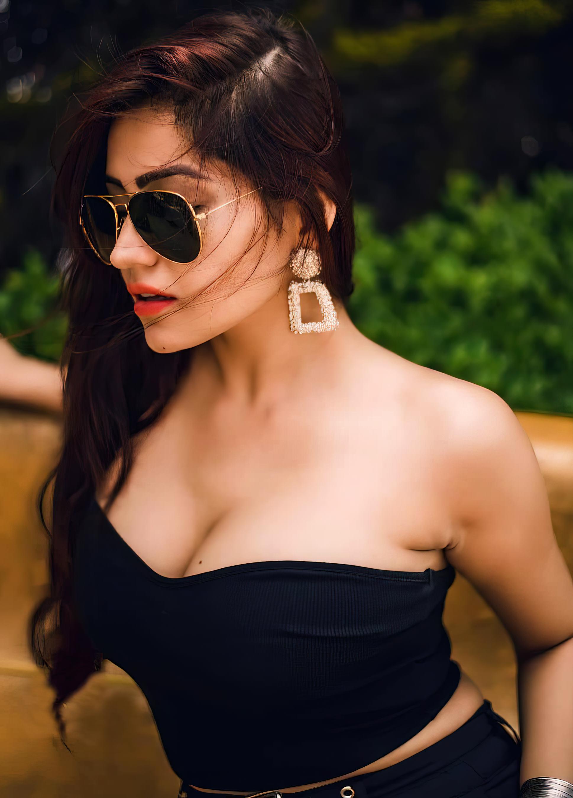 Simran Kaur | Scrolller