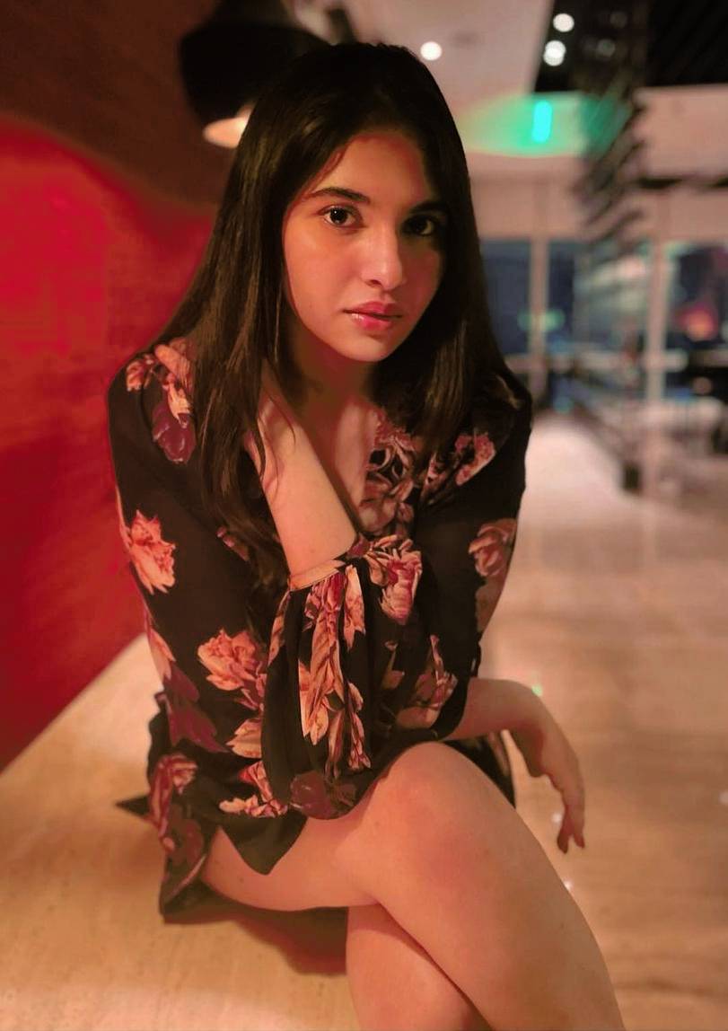 Simran Natekar | Scrolller