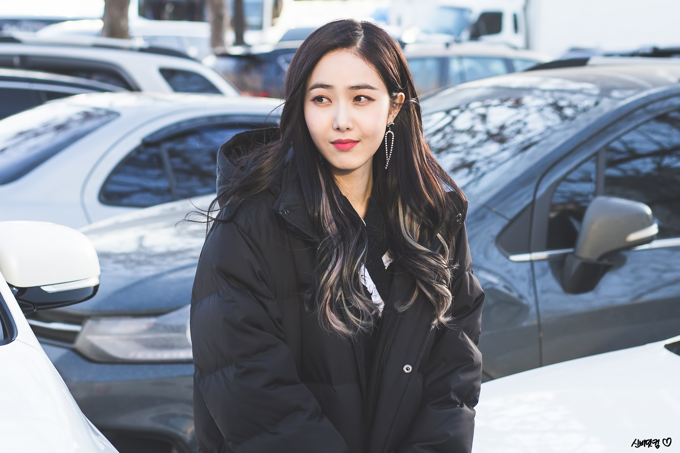 SinB | Scrolller