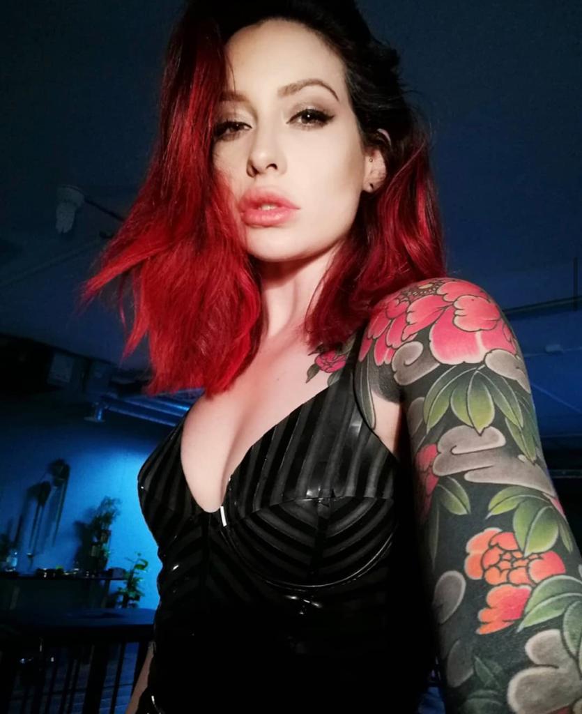 Sissy can come in for tasks kik: mistress.alica | Scrolller