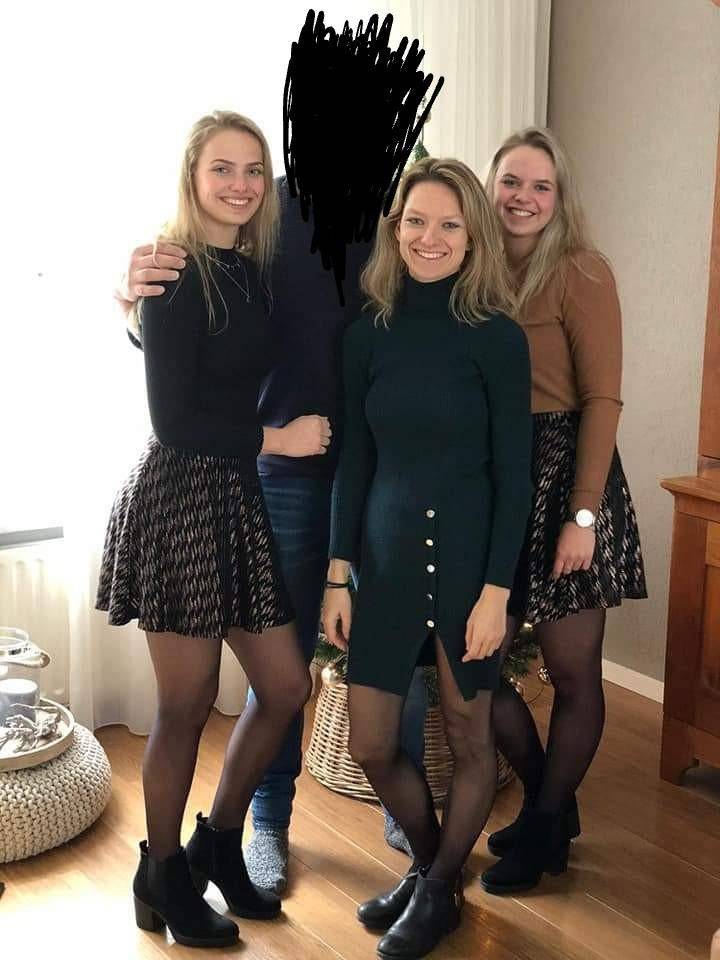 Sisters battle | Scrolller