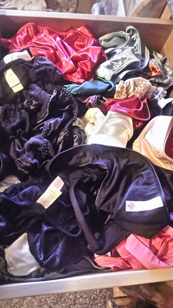 Sister's panty drawer | Scrolller
