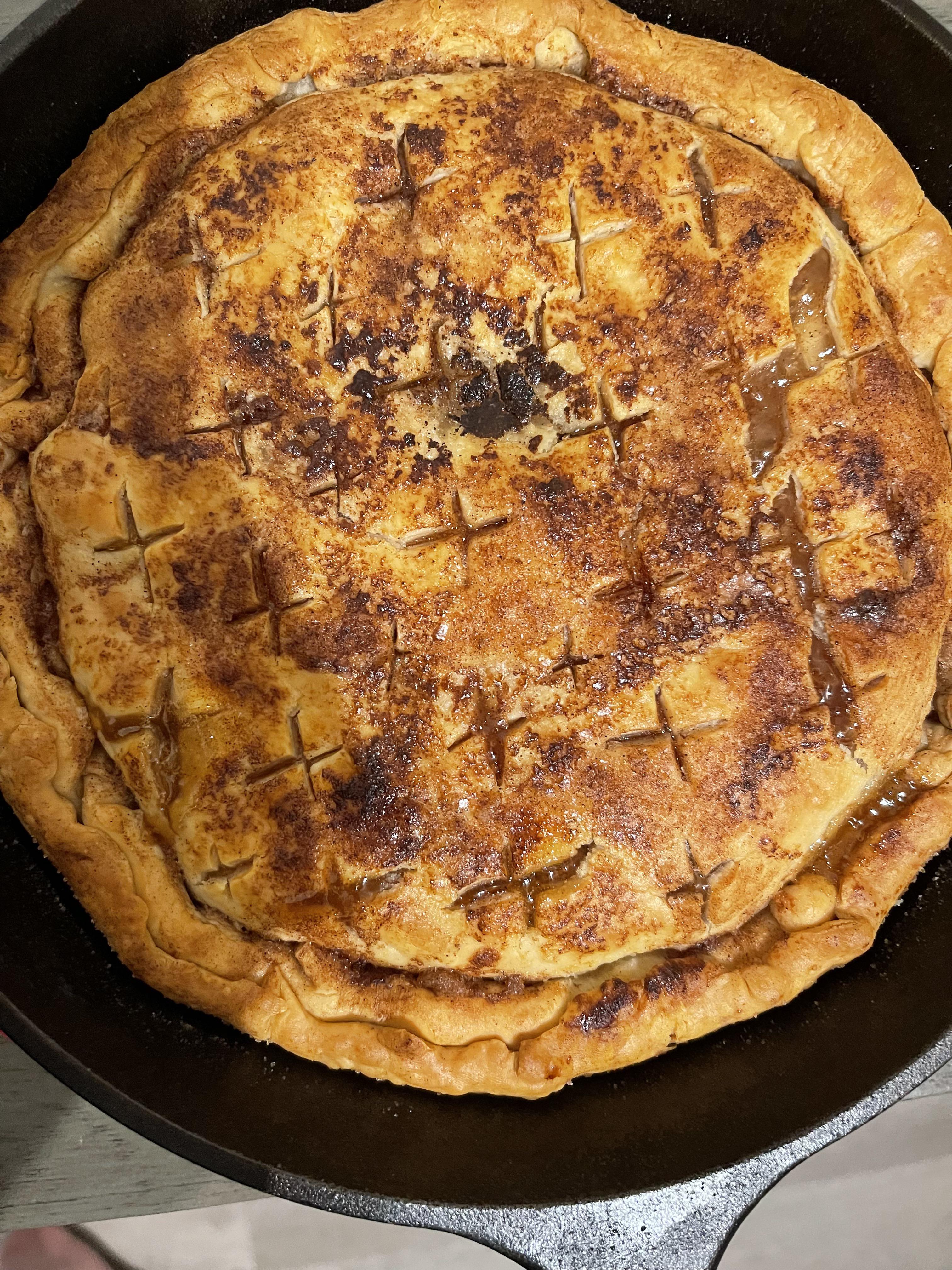 Skillet Apple Pie | Scrolller