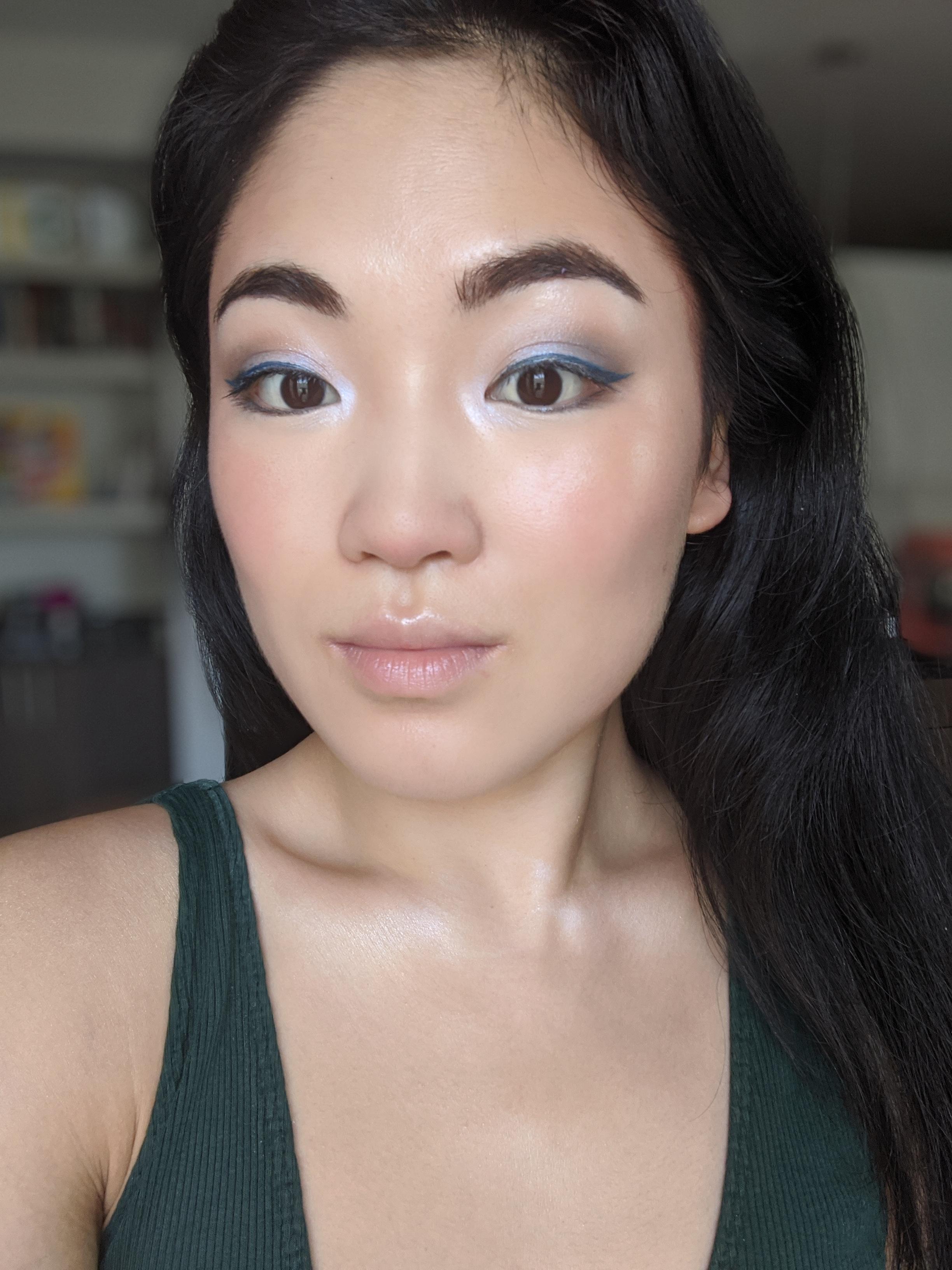 Skin looks better without foundation | Scrolller