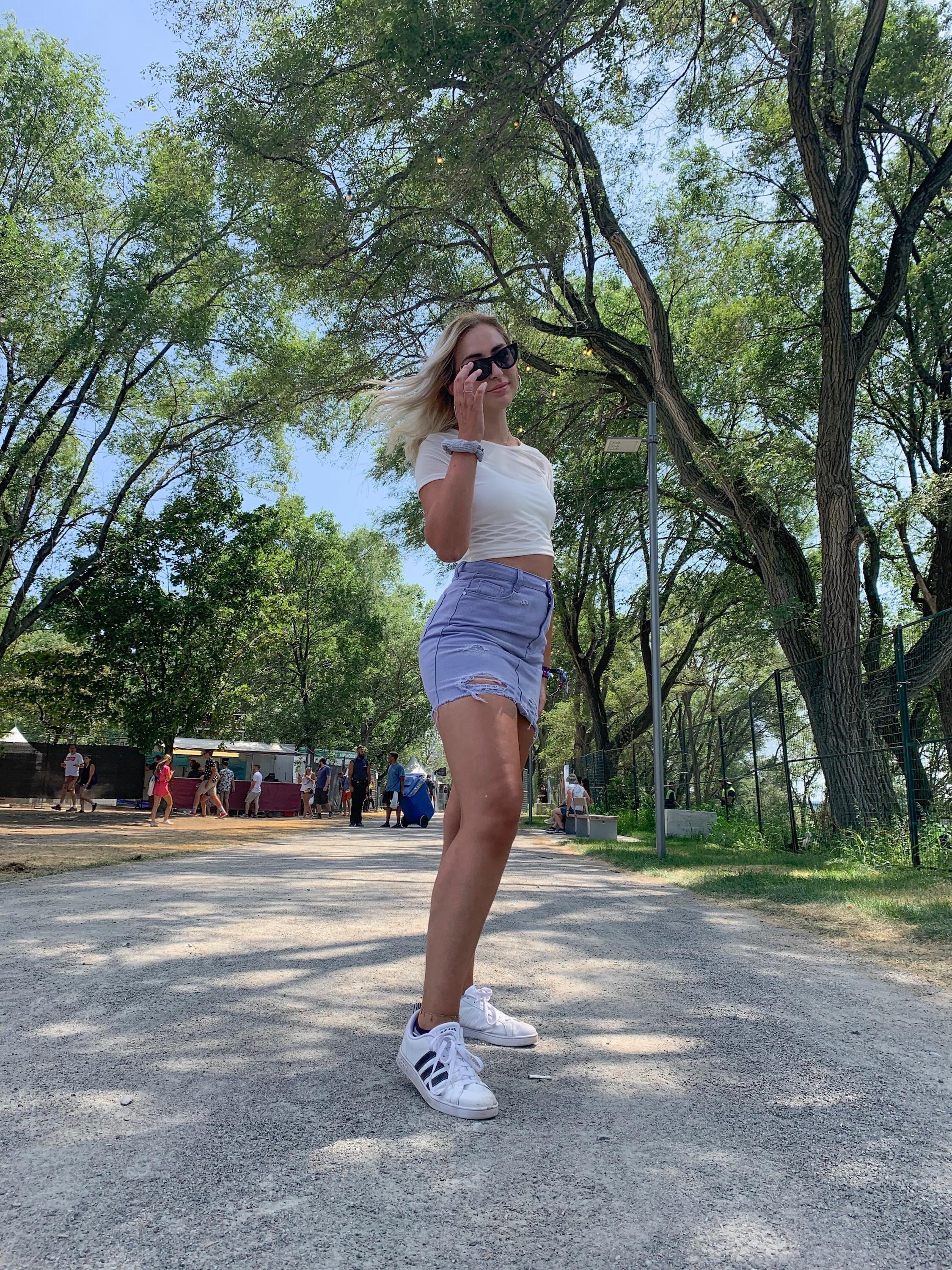 skirts w sneakers, always a very controversial combo | Scrolller