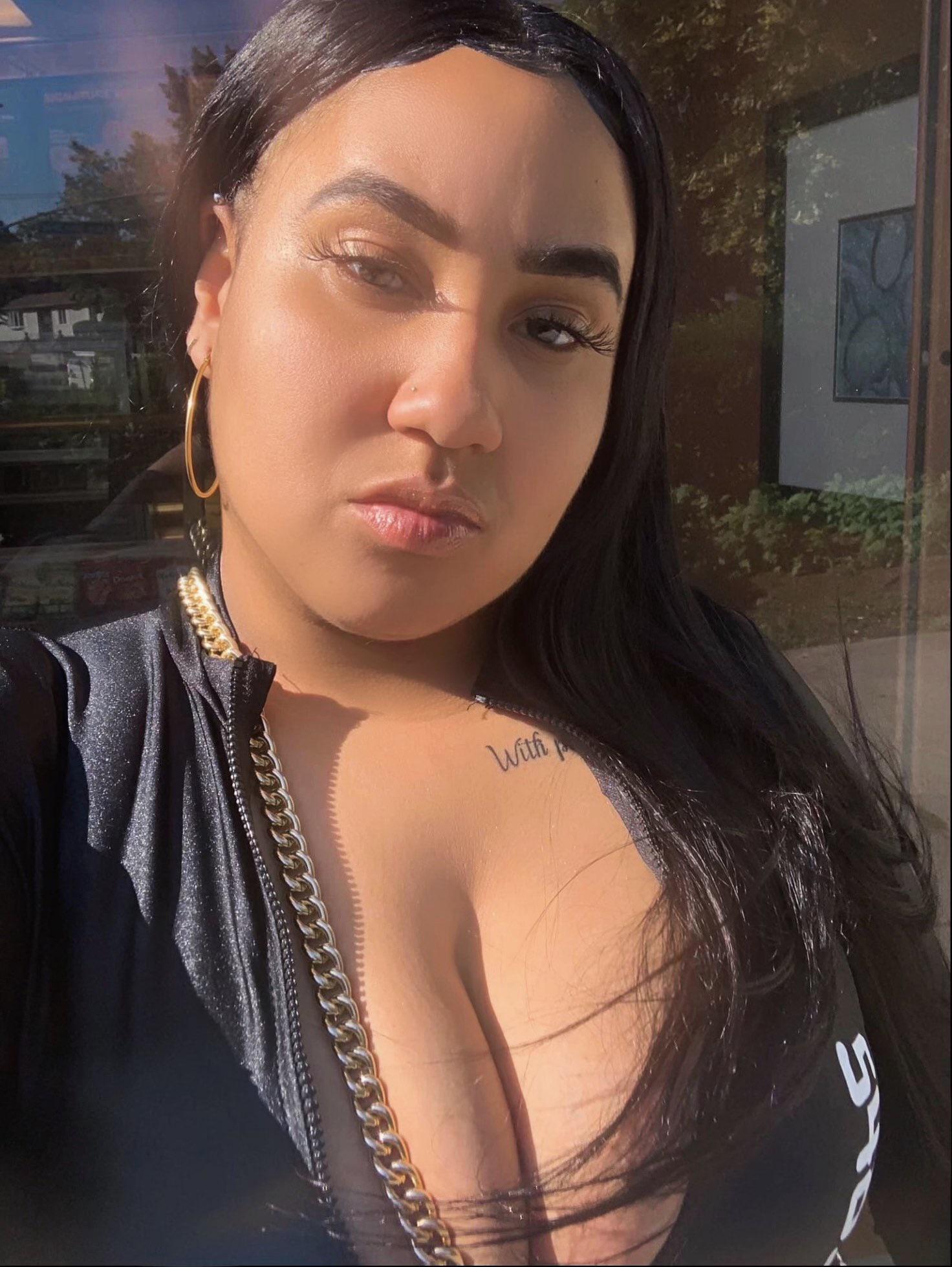 Sky.Brim ; who has videos of her ?! 👀 | Scrolller