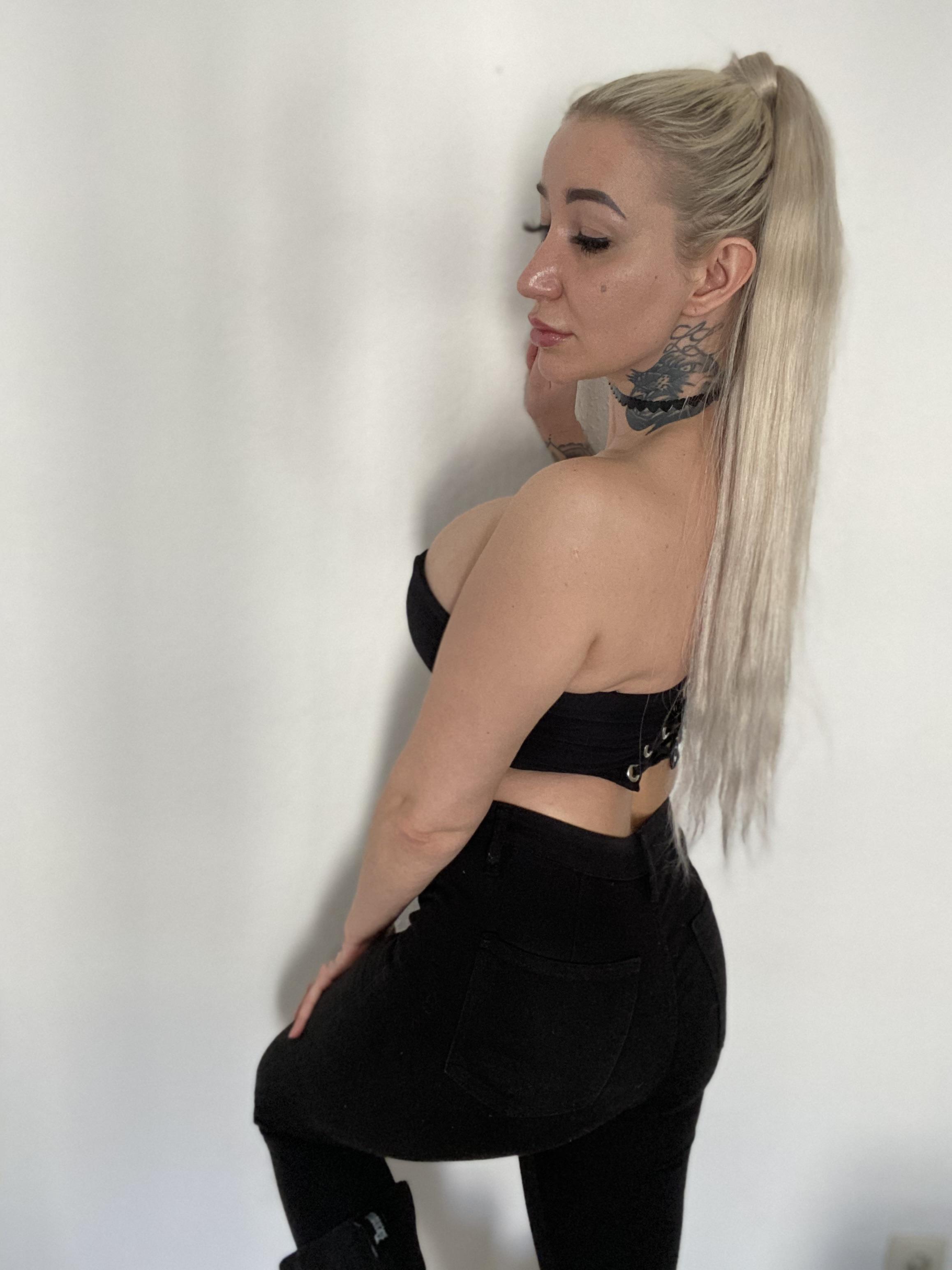 Slavic black cat girl hi boys | Scrolller