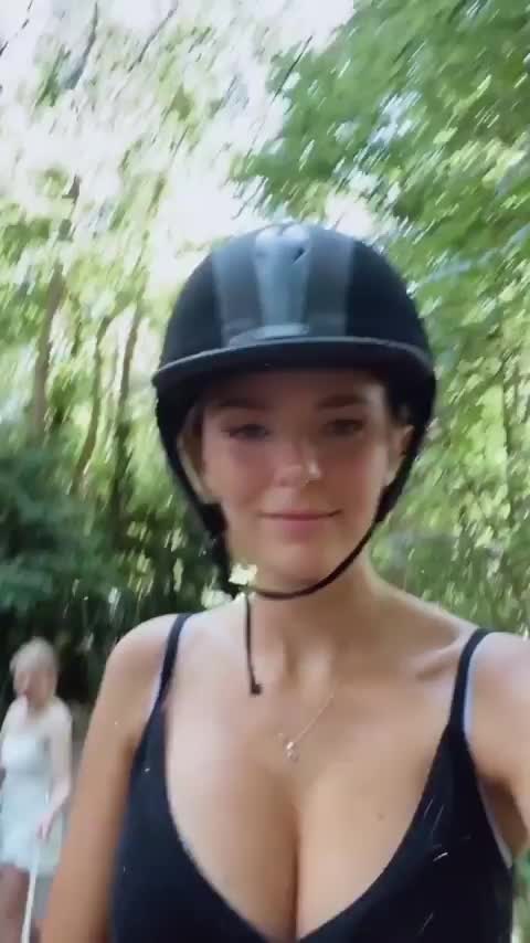 Slow motion | Scrolller