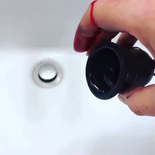 slow motion - drip drip drip | Scrolller