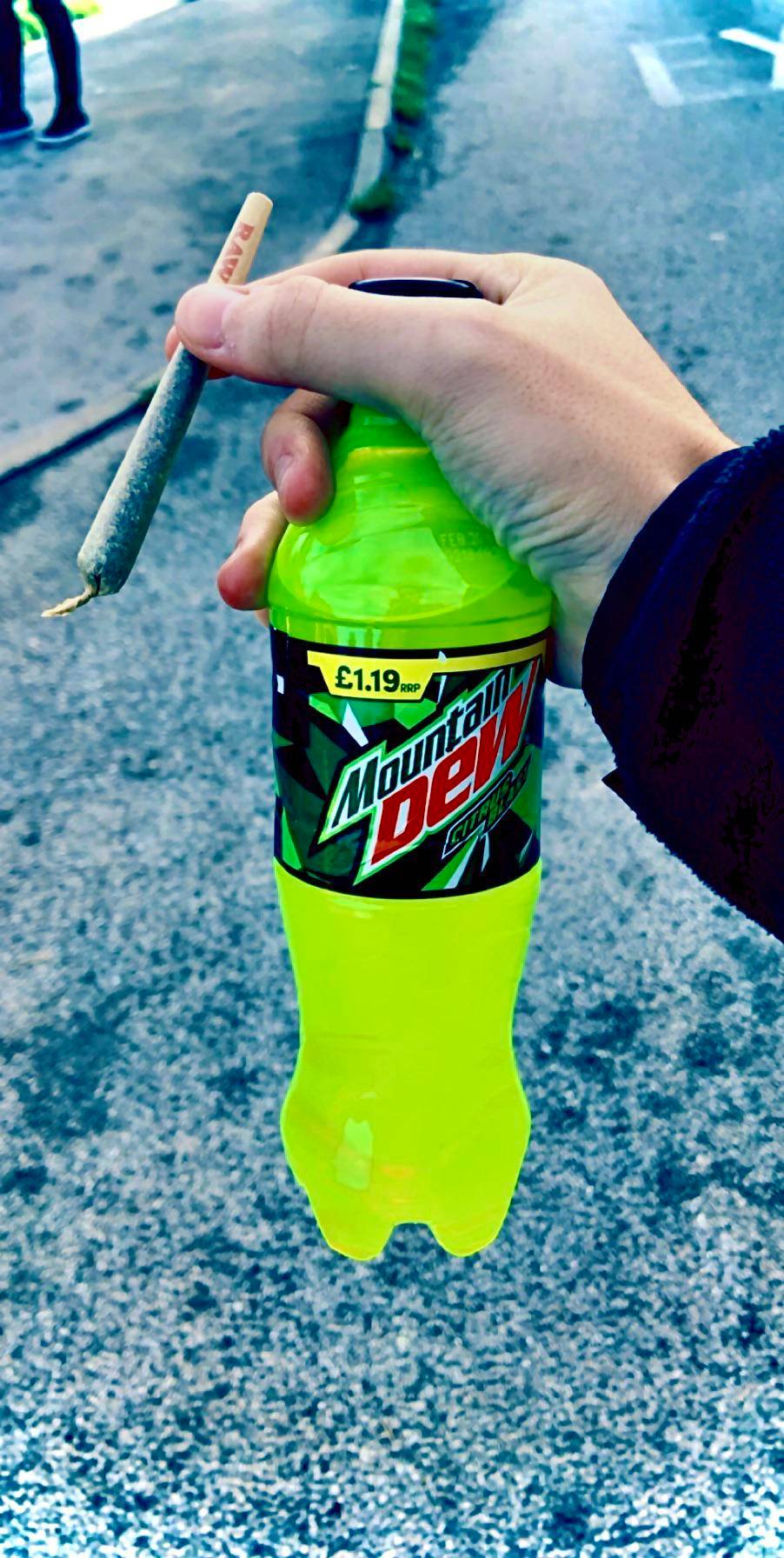 Small wake n bake | Scrolller