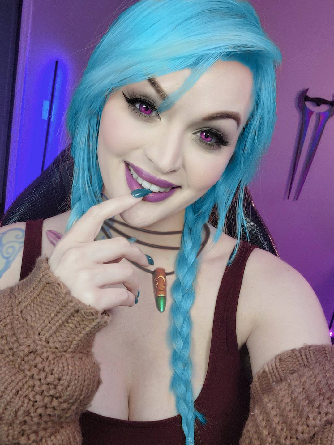 Smile! It's called gun play. | Scrolller