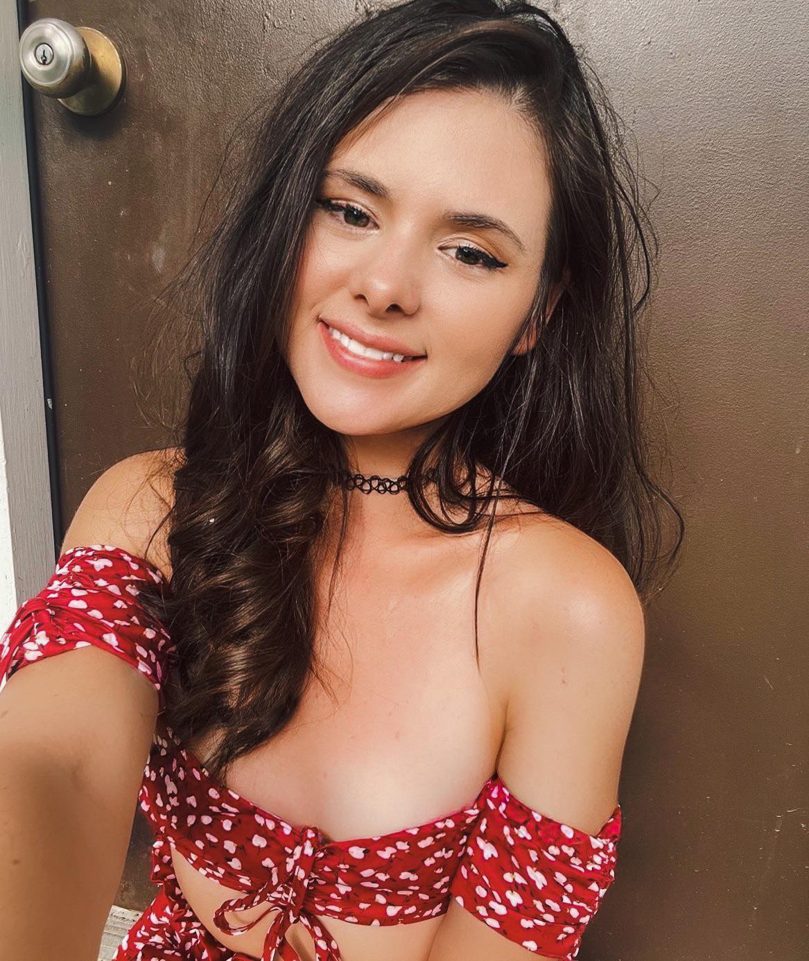 Smiles 🙂 | Scrolller