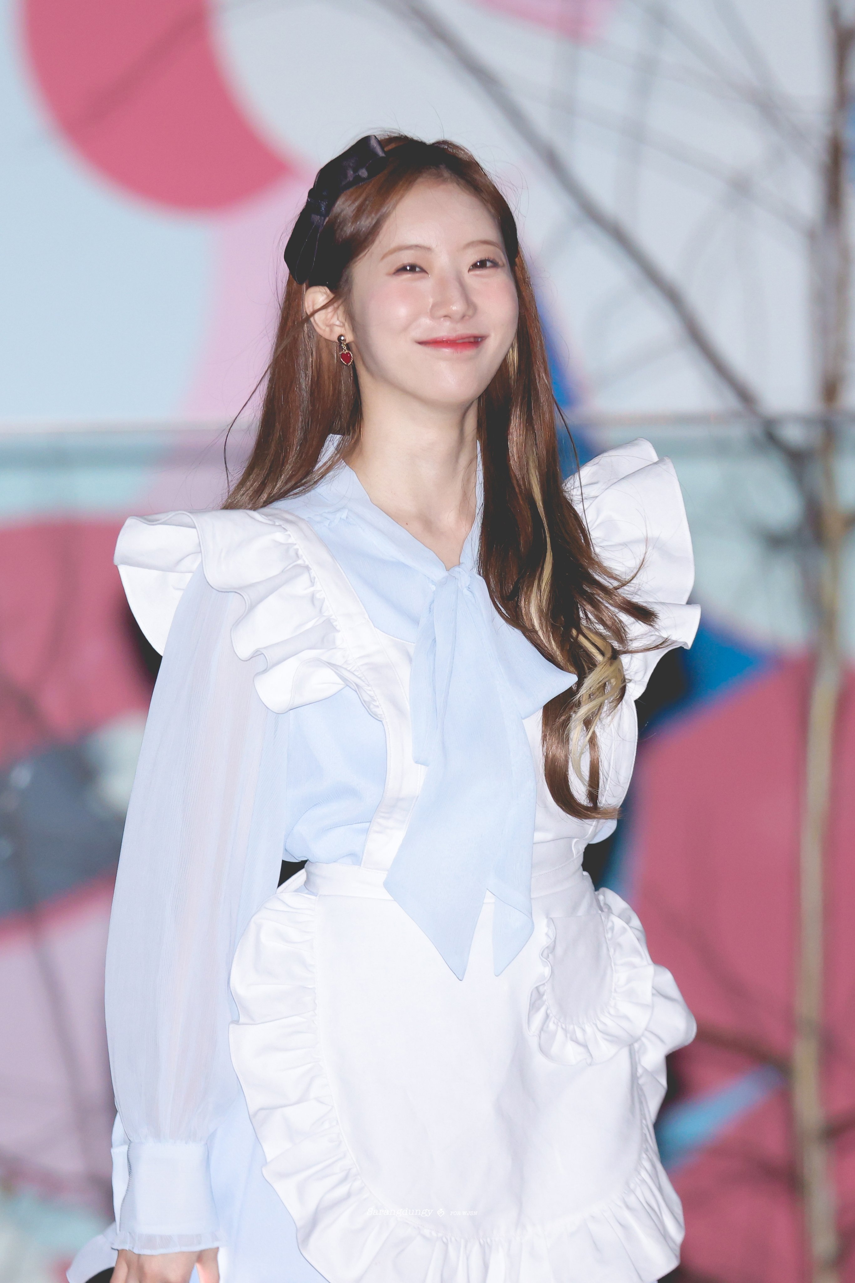 Smiley Luda | Scrolller