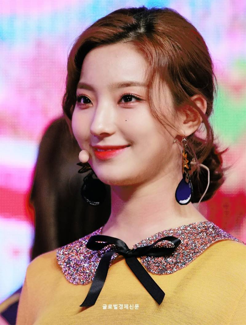 Smiley Romi | Scrolller