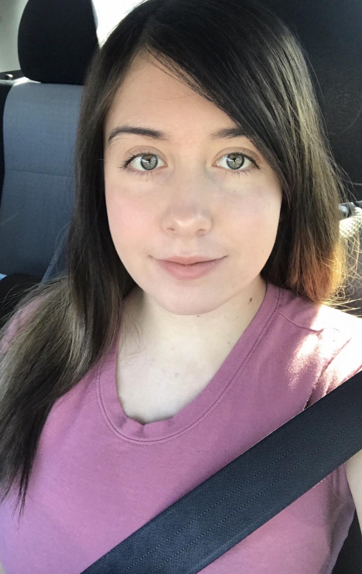 Smiley Snow White :3 | Scrolller