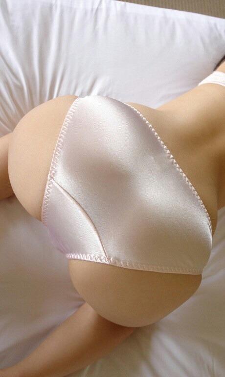 Smooth white satin | Scrolller