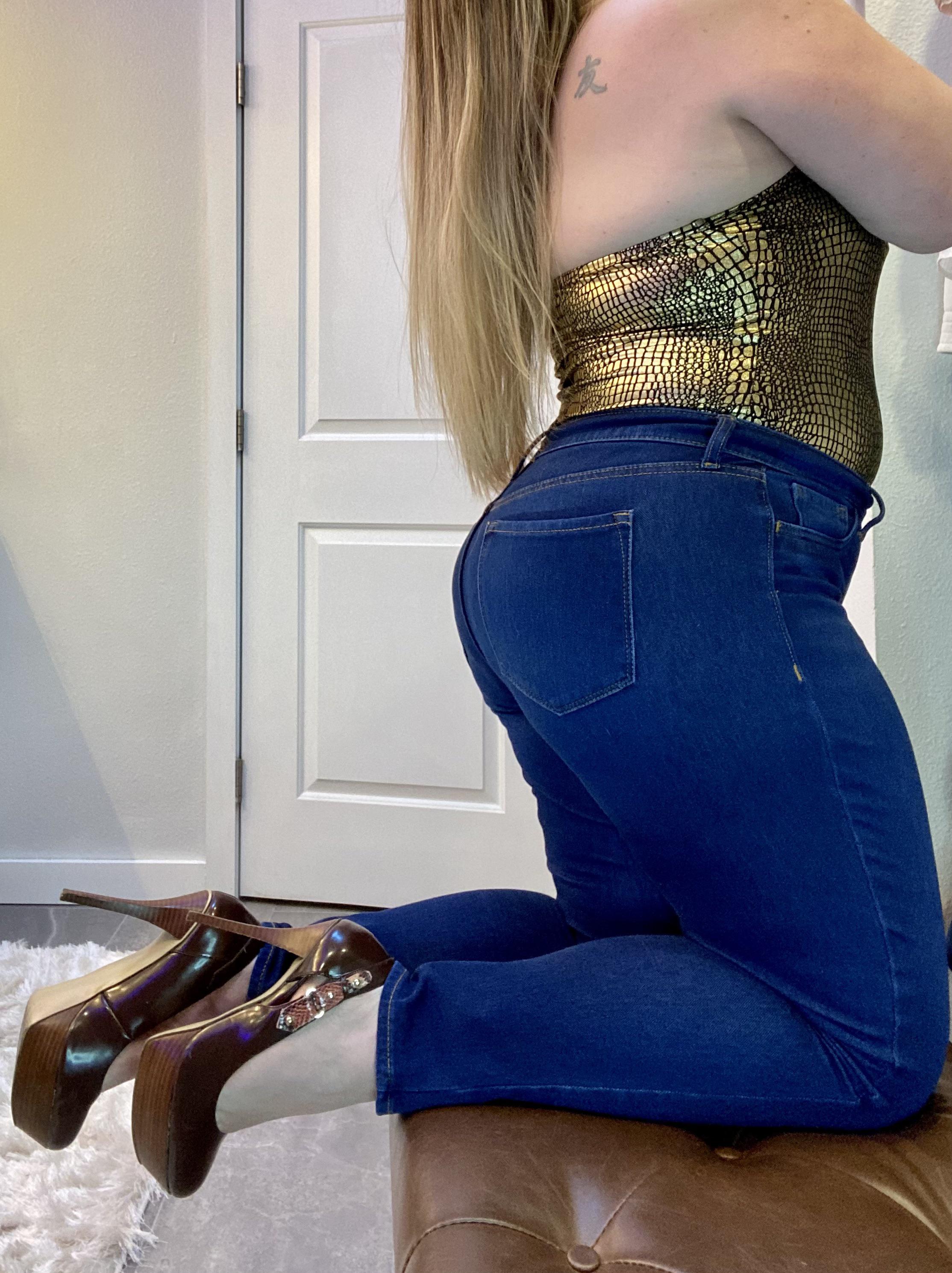 Snakeskin vibes | Scrolller