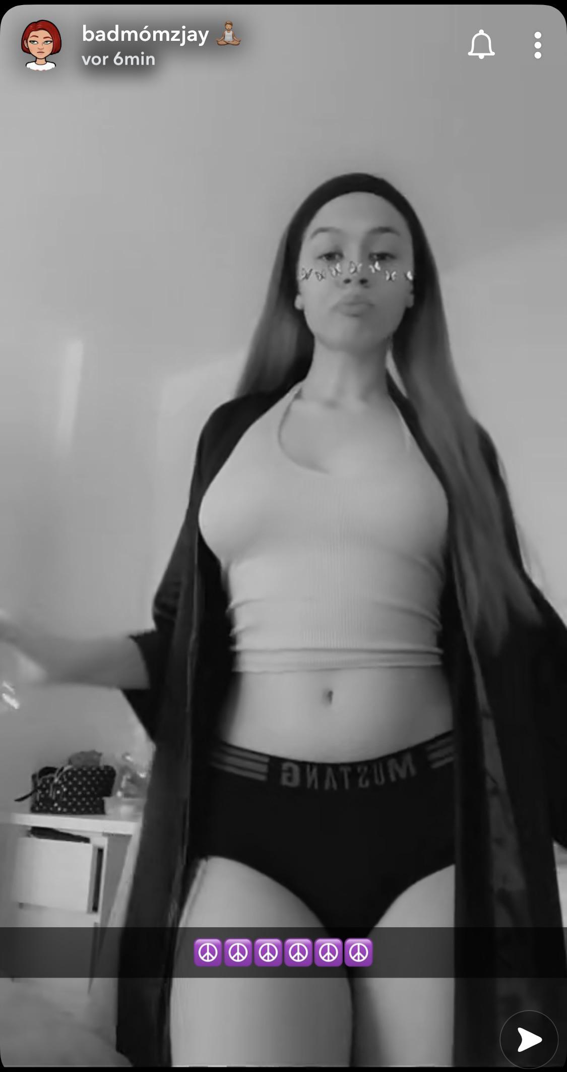 Snap Story | Scrolller