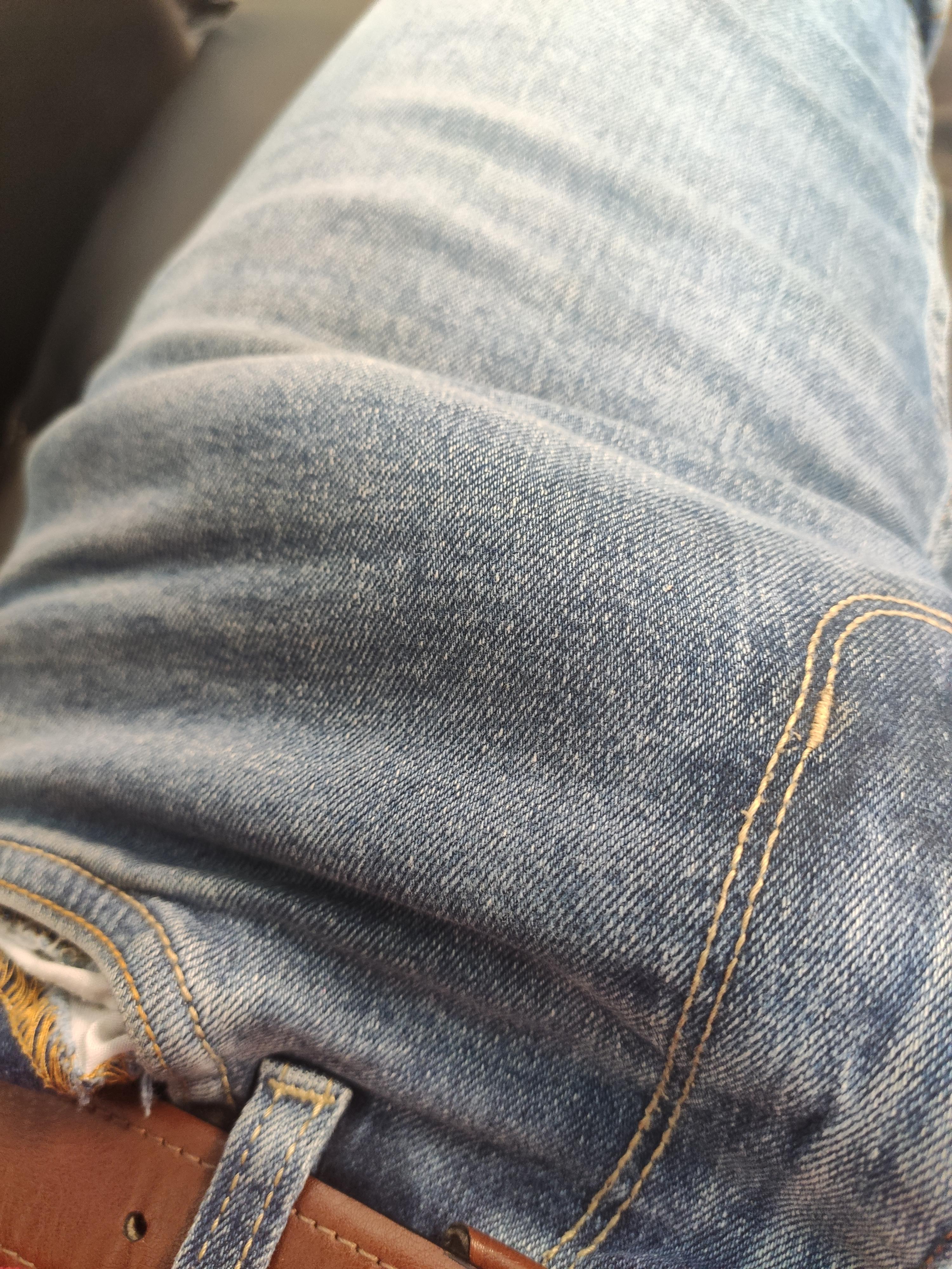 Sneaky work bulge | Scrolller