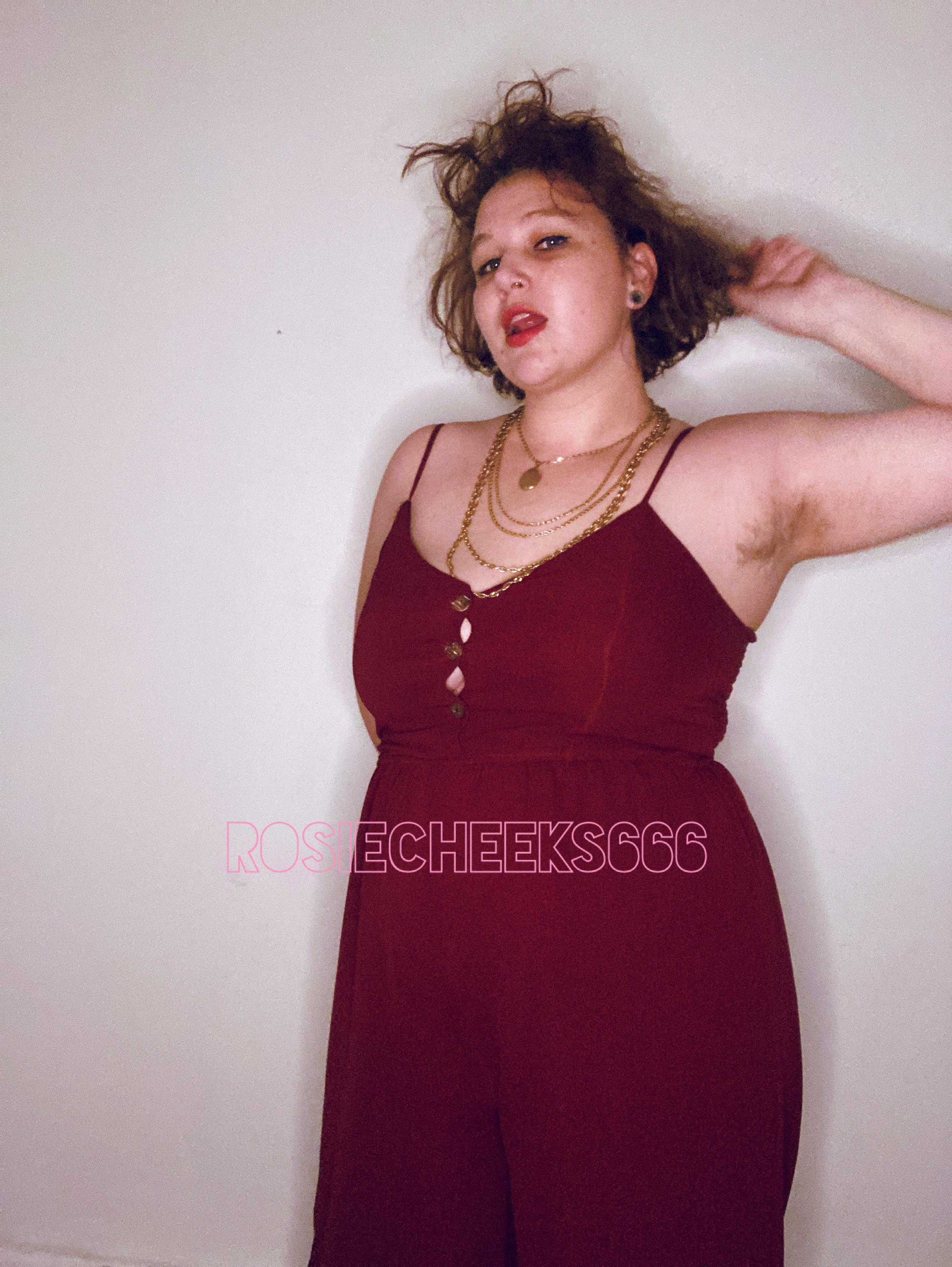 Hairy femme | Scrolller