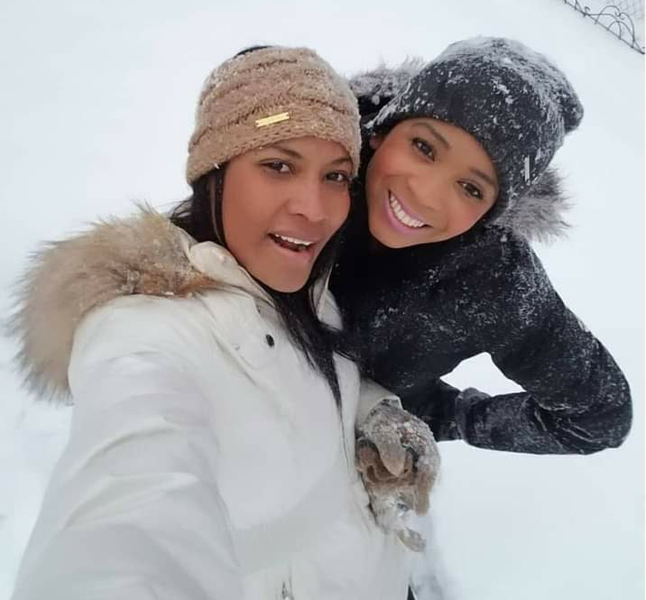 Snow bunnies | Scrolller