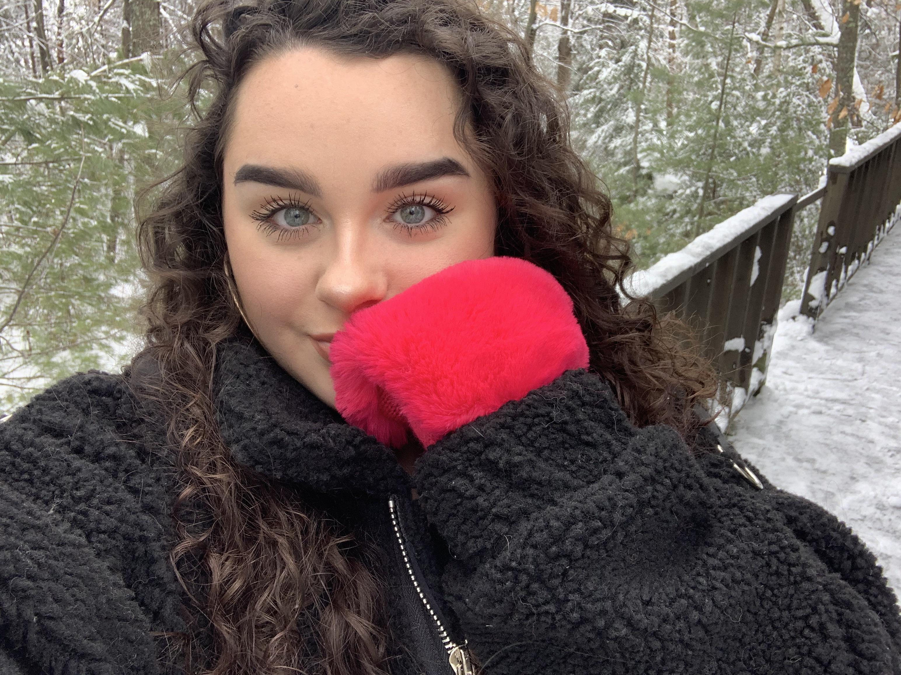 Snow Bunny In The Snow ️😉 Scrolller