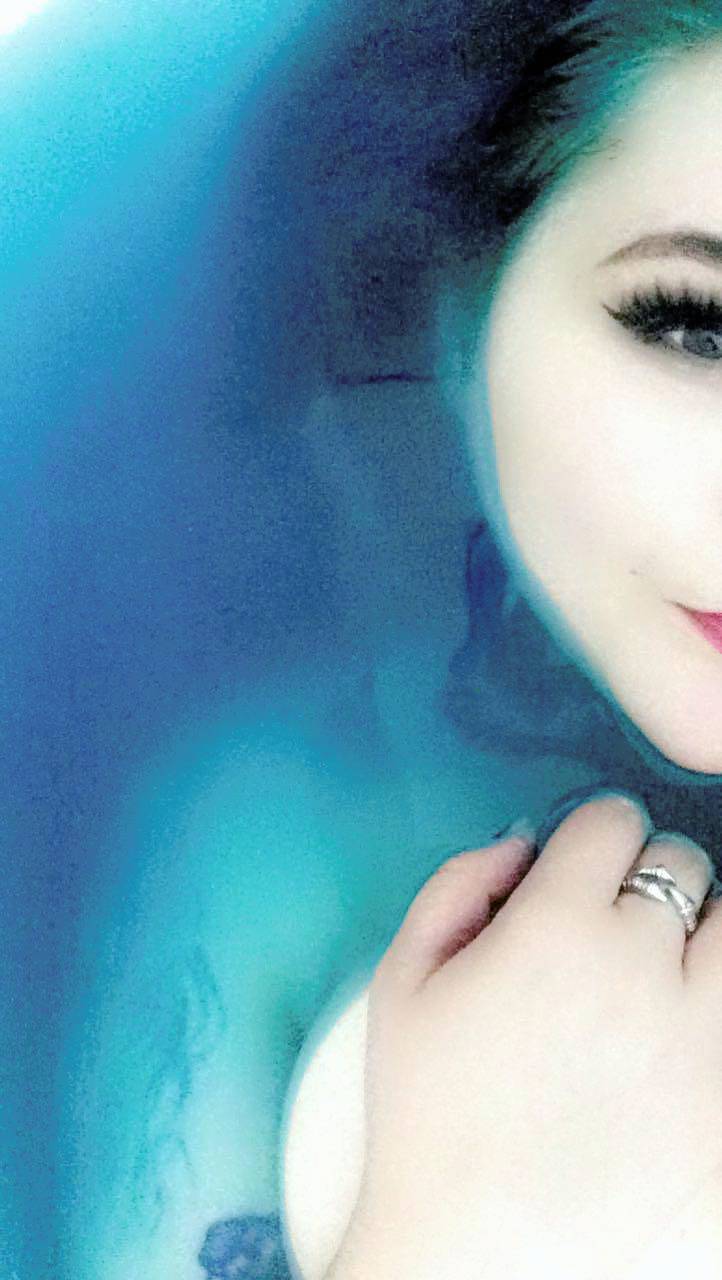 So chubby I always float 🙈 | Scrolller