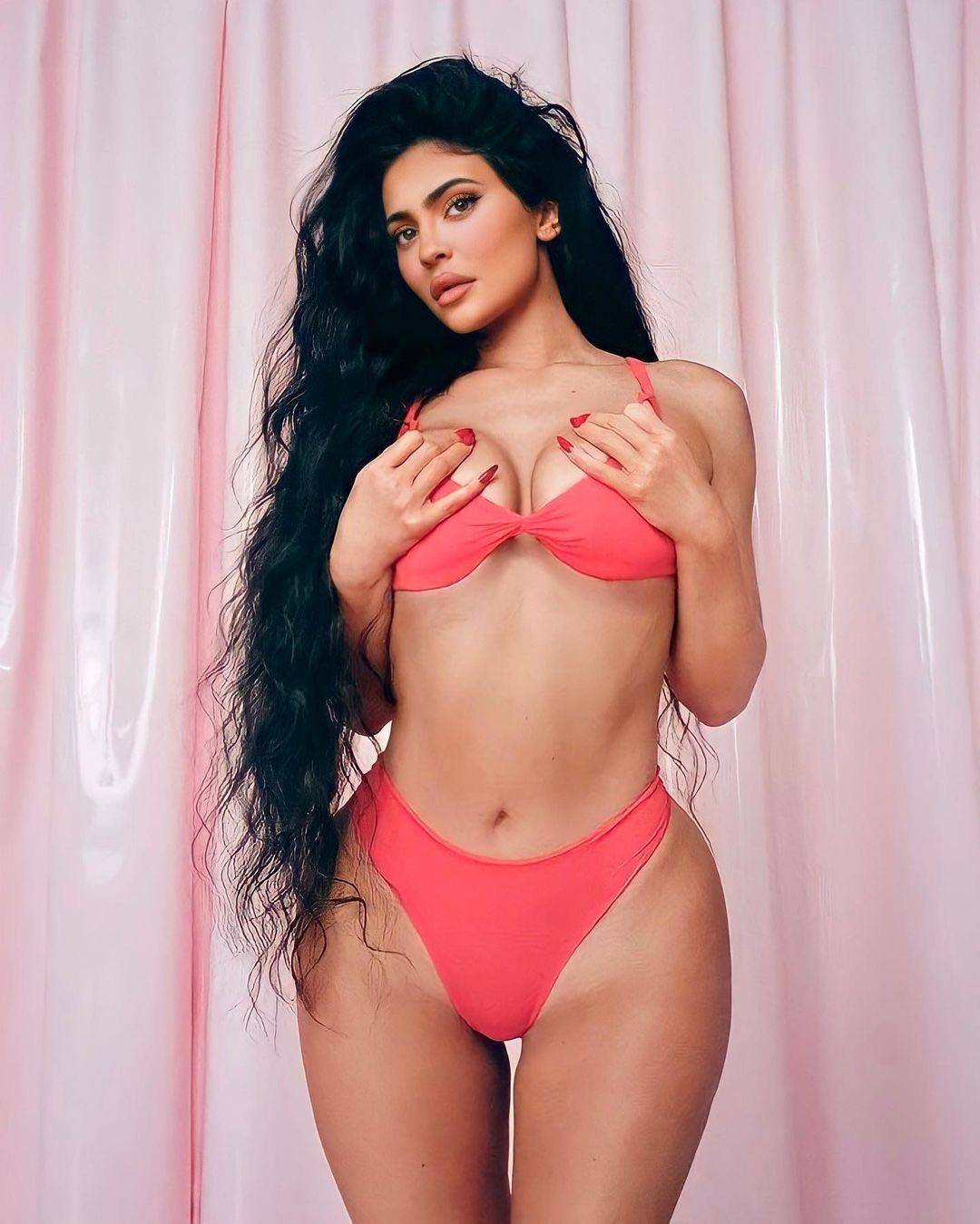 So hard for Kylie | Scrolller