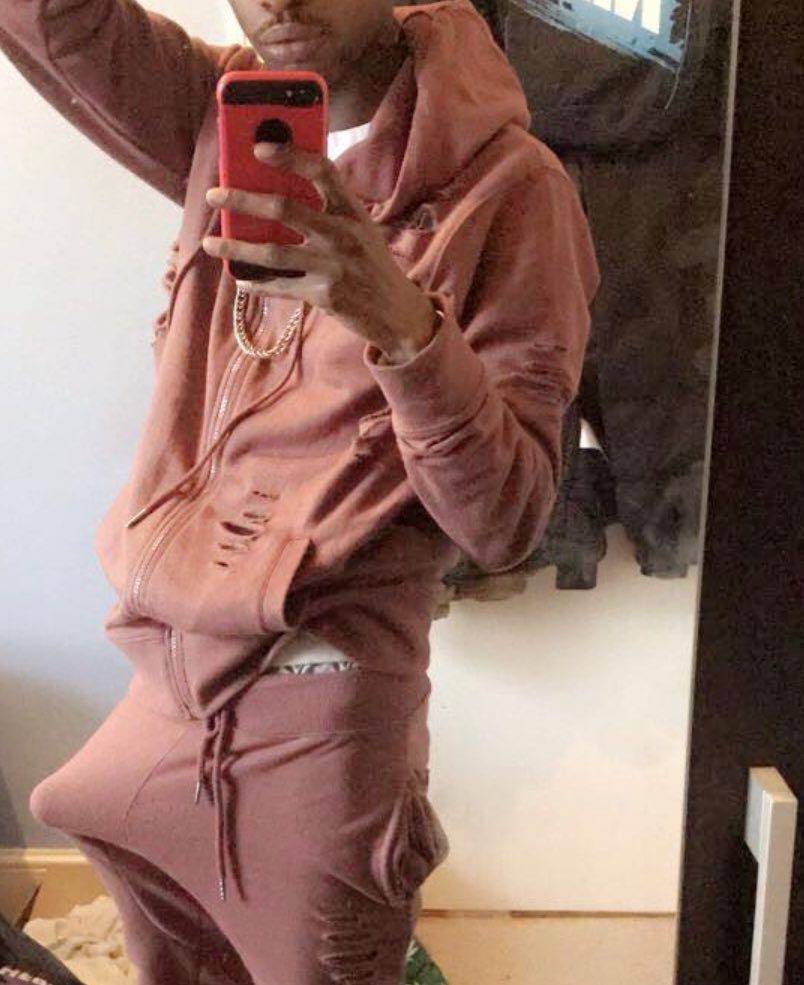 Hard to hide | Scrolller