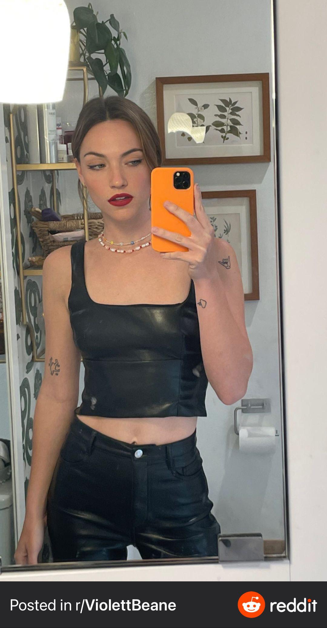 So horny for violett beane 😍🤤💦 | Scrolller